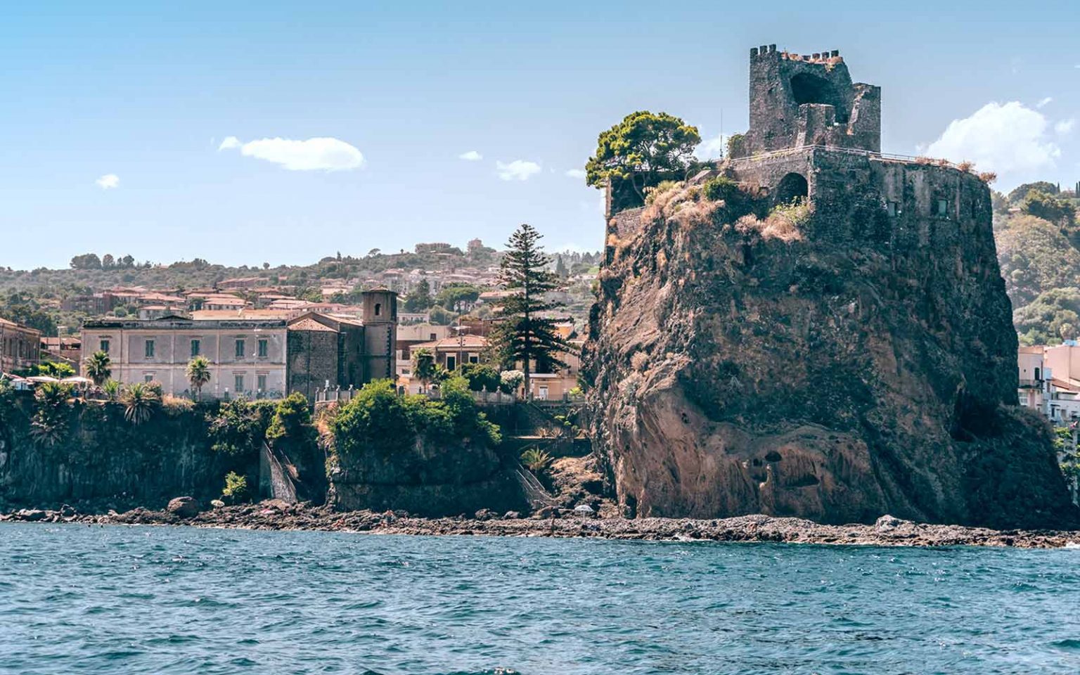 Scopri Aci Castello - Viaggio in Sicilia