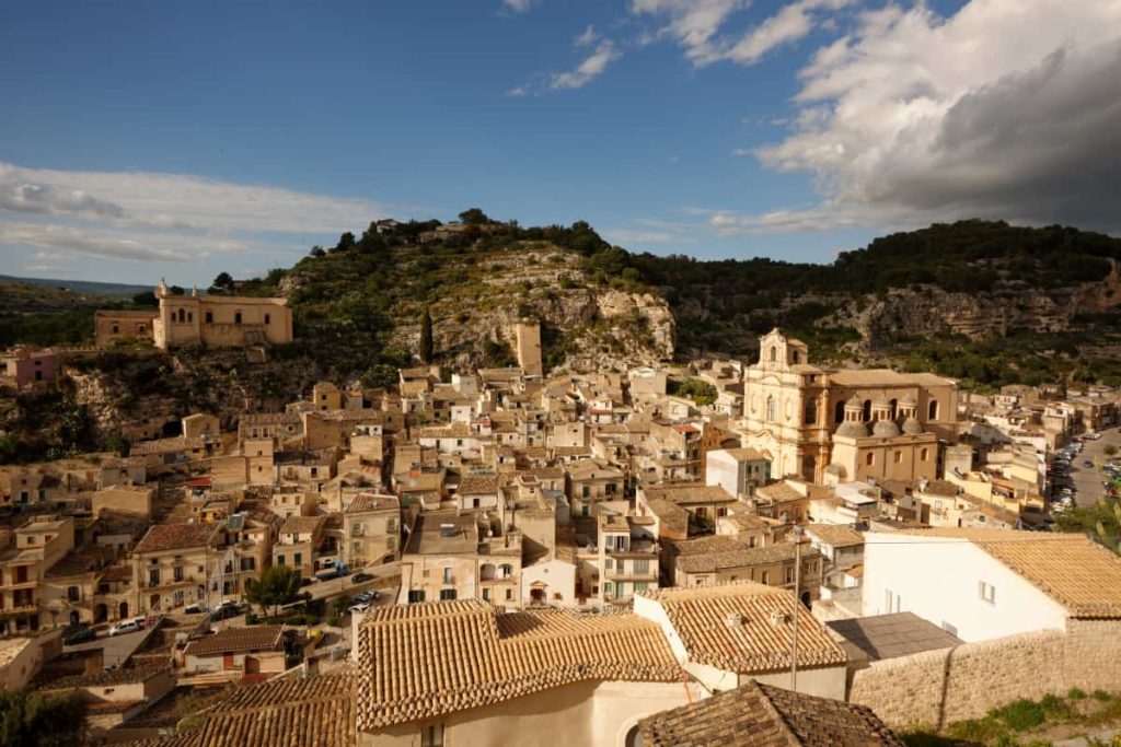 Scopri la città di Scicli - Viaggio in Sicilia